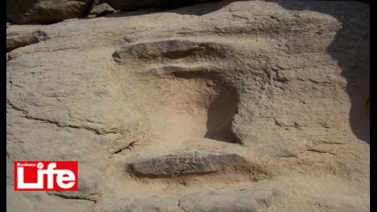 Yoni-Lingam symbols in Rock Art of Sindh